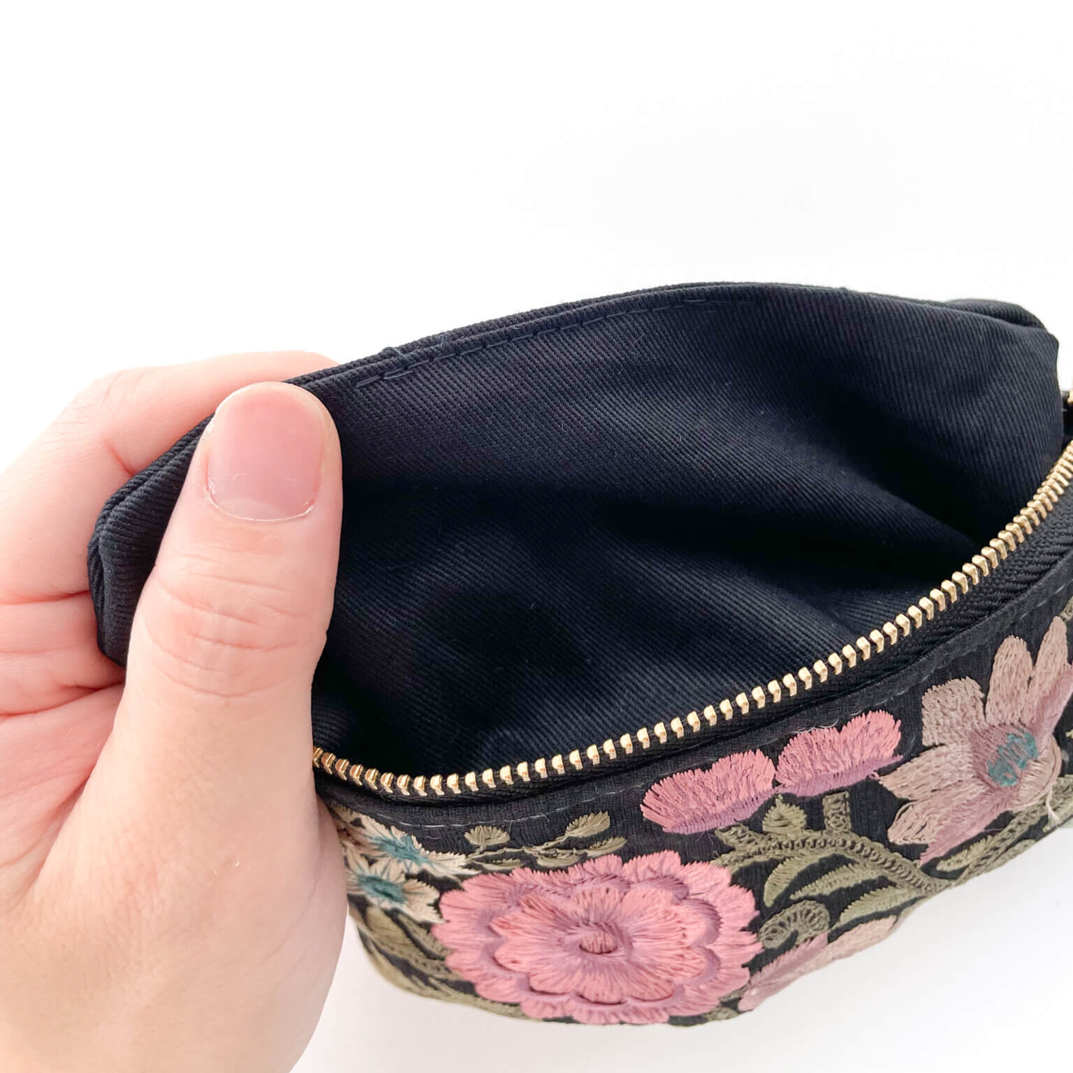 【レシピ】インド刺繍リボンのフラットファスナーポーチの作り方 - from UTOPIA